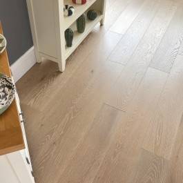 Manor Newton 18mm Smoke White Brushed Matt Lacquer Engineered