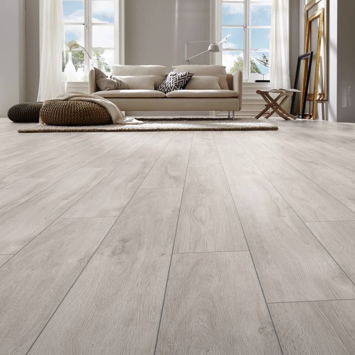 Prestige Plus Laminate Flooring 12mm Shadow Oak AC5 Click 4956